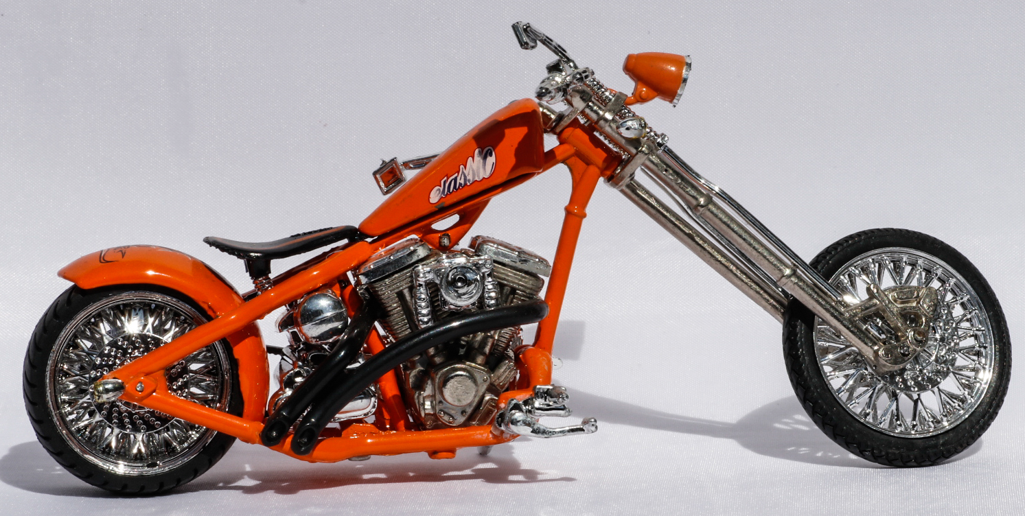 Super Motorcycle 1:18 scale choppers and lowriders.